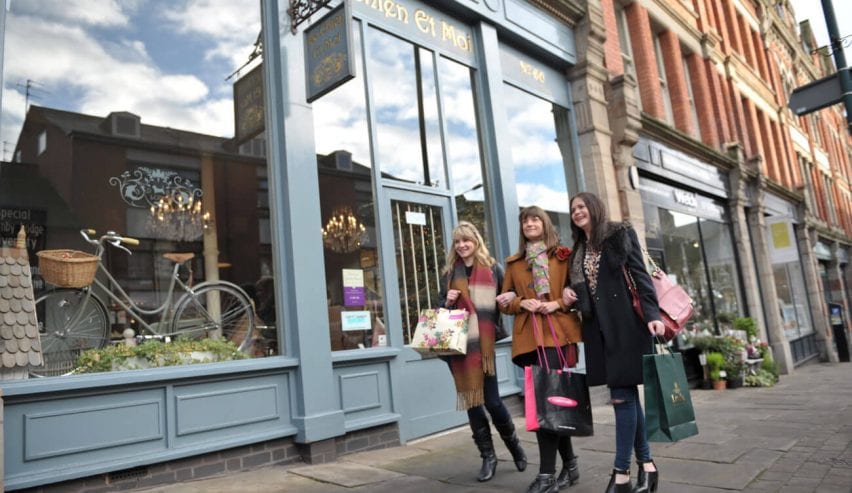 Book Direct with Igloo Hybrid and discover Nottingham - Independent Hostels