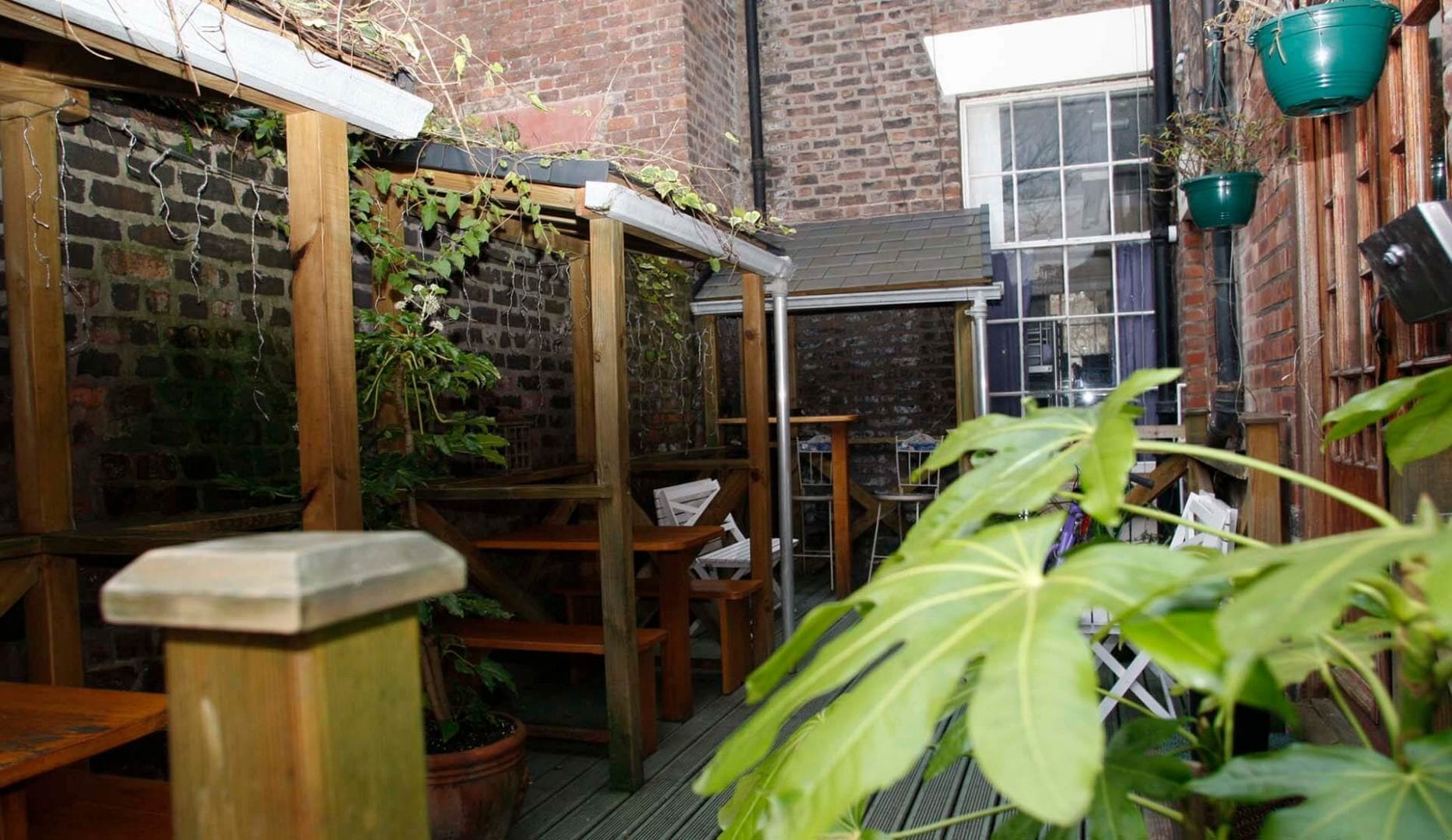 Embassie Liverpool Backpackers | IHUK