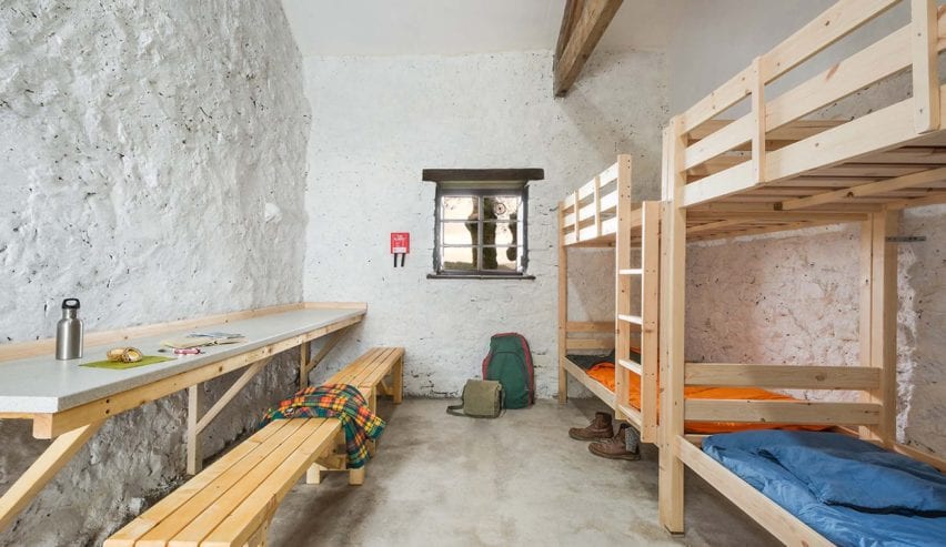 Cheap and cheerful bothy accommodation on the Pennine Way - Independent ...