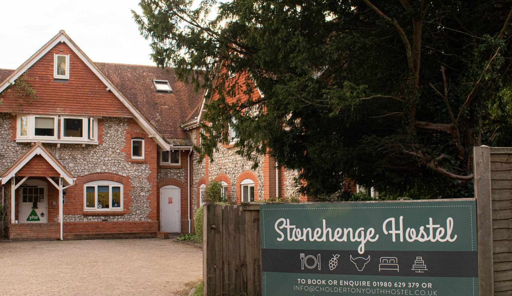 Stonehenge Hostel | Self Catering Accommodation