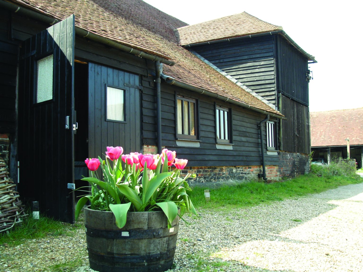 5 surprising ways Puttenham Barn Bunkhouse goes above and beyond for ...