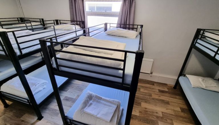 Cowes Base Camp UKSA | Self Catering Accomm