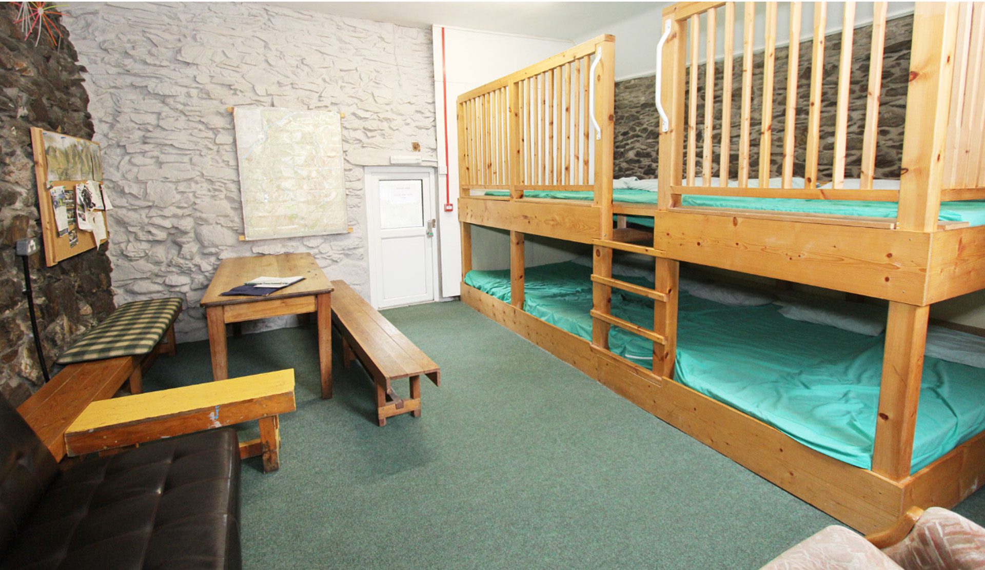 Snowdon House Bunkhouse | Self Catering Accomm