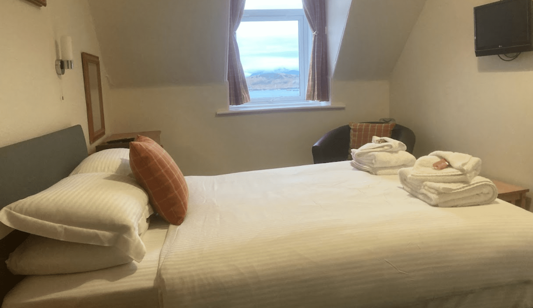 Corran House | Self Catering Accommodation