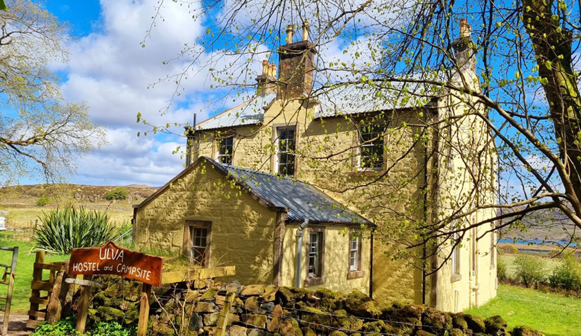 Dog Friendly Accommodation in Hostels and Bunkhouses.