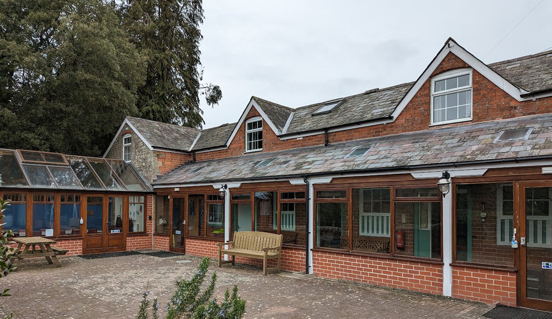 Dunfield House | Self Catering Accommodation