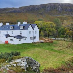 Accommodation at Inchnadamph Lodge in the dramatic Assynt mountains ...