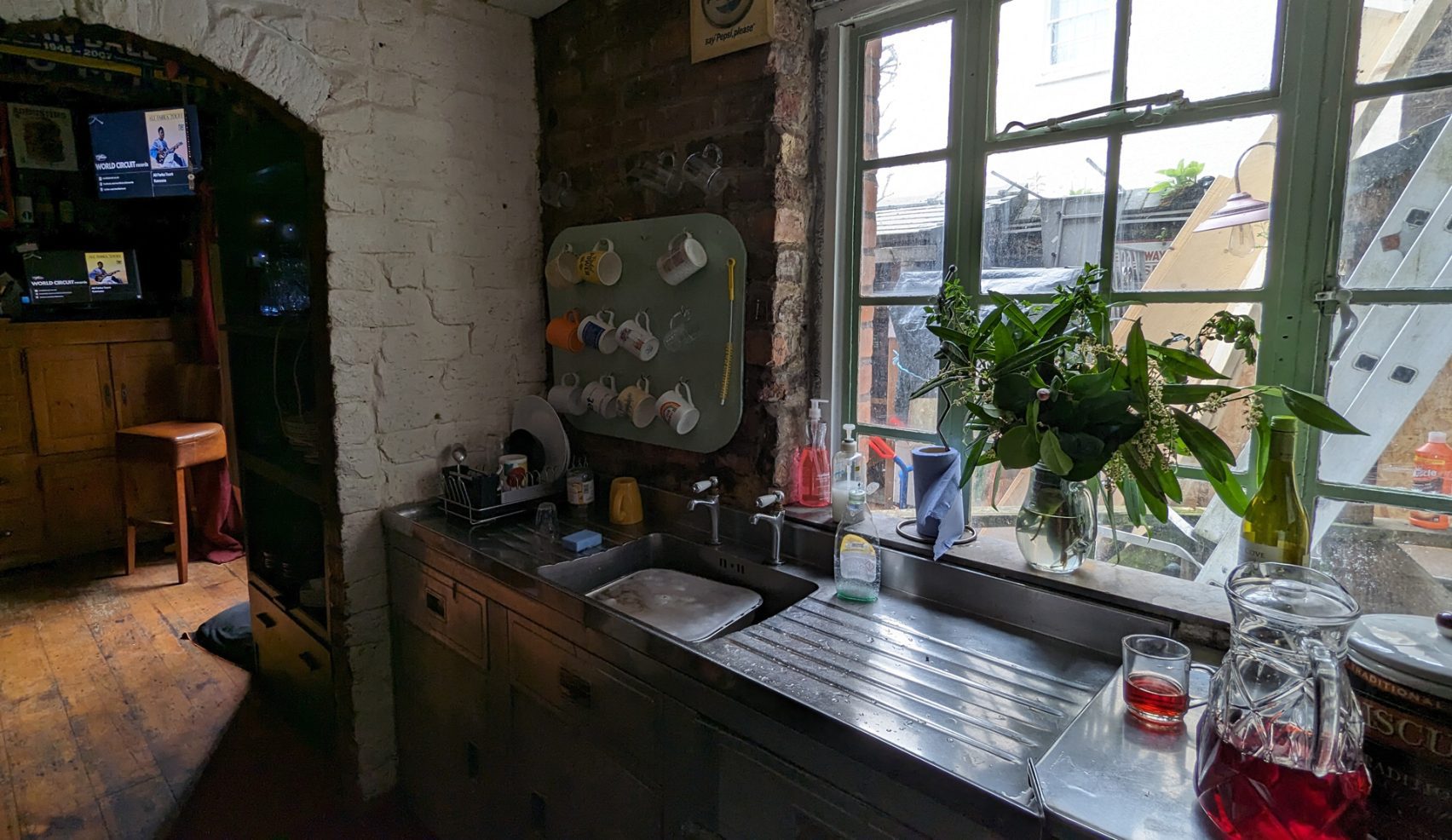 Embassie Liverpool Backpackers | IHUK