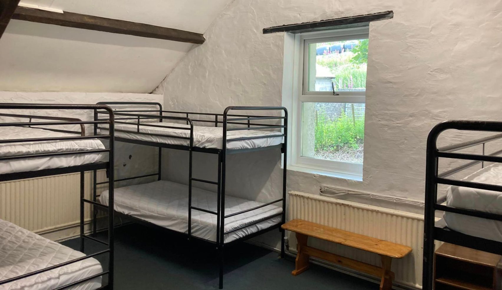 Sleeping Giant Bunkhouse | Self Catering Accomm