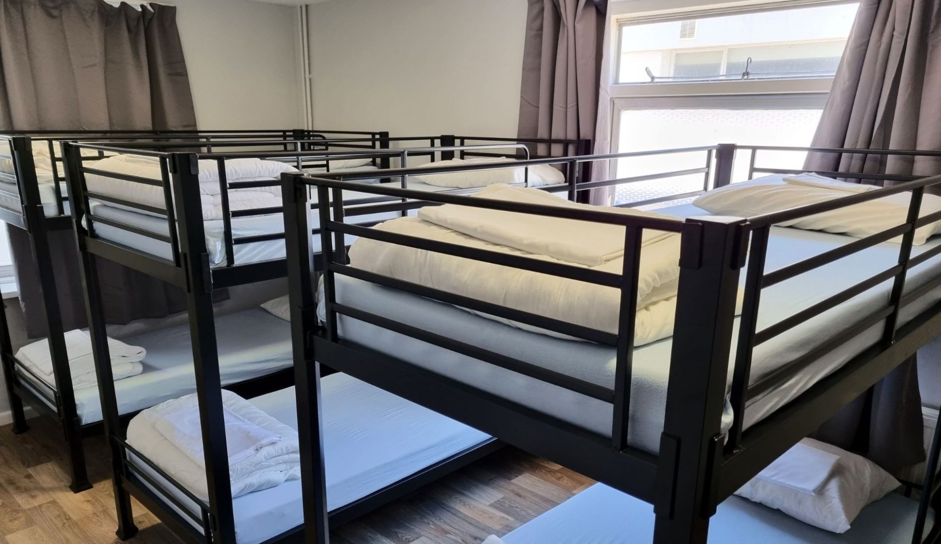 Cowes Base Camp UKSA | Self Catering Accomm