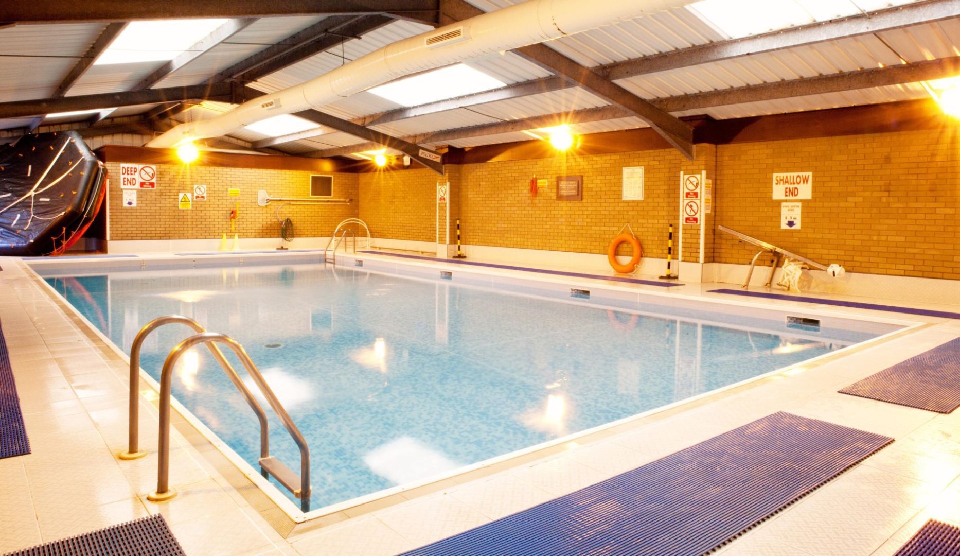 Cowes Base Camp UKSA | Self Catering Accomm