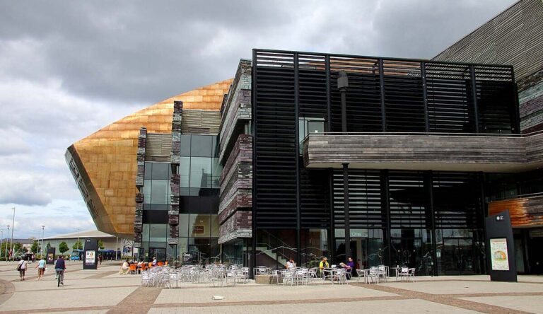 Cardiff Residential Centre Gwersyll yr Urdd Caerdydd